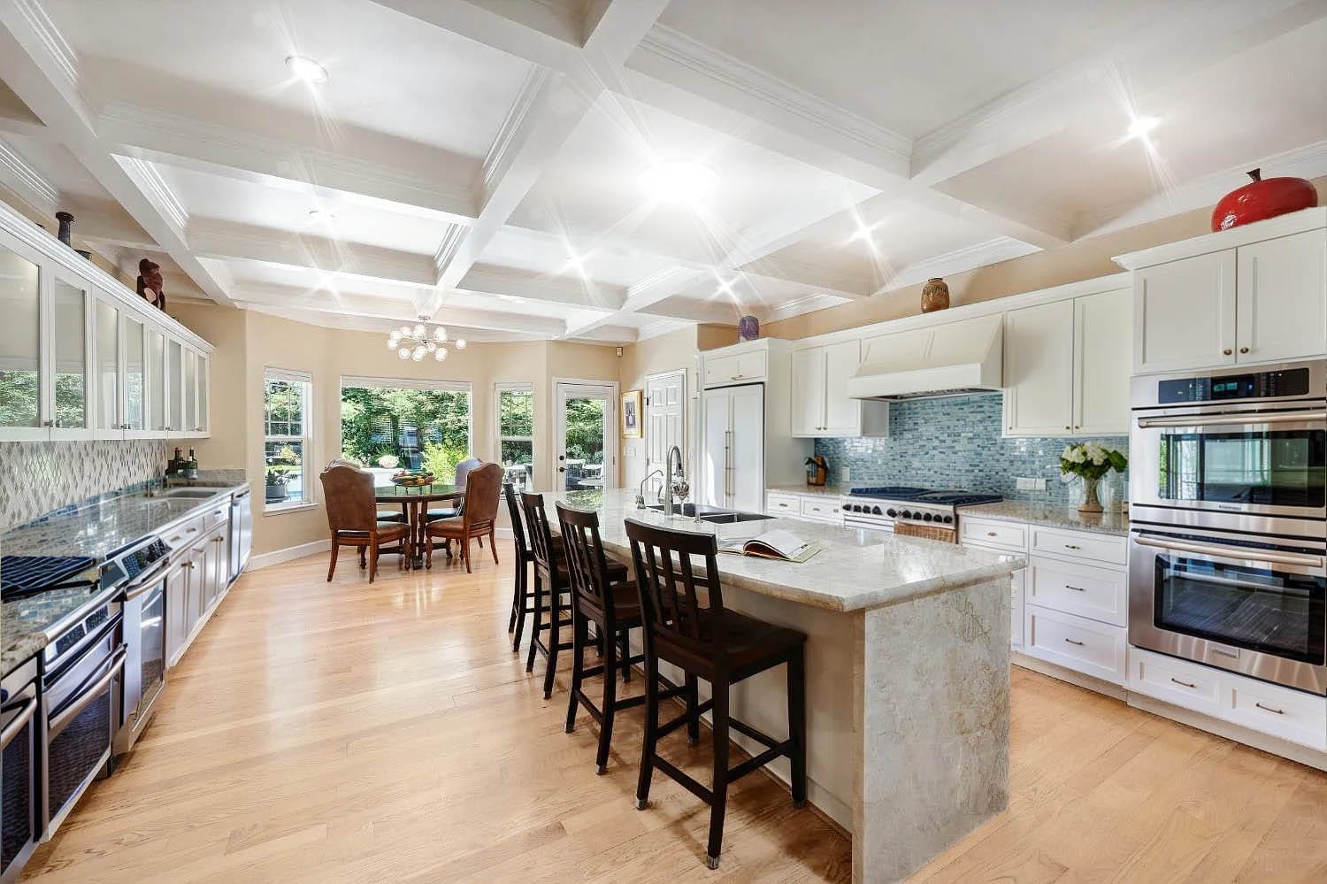 Minimizing Glare In The Home: Light Fixtures For Comfort